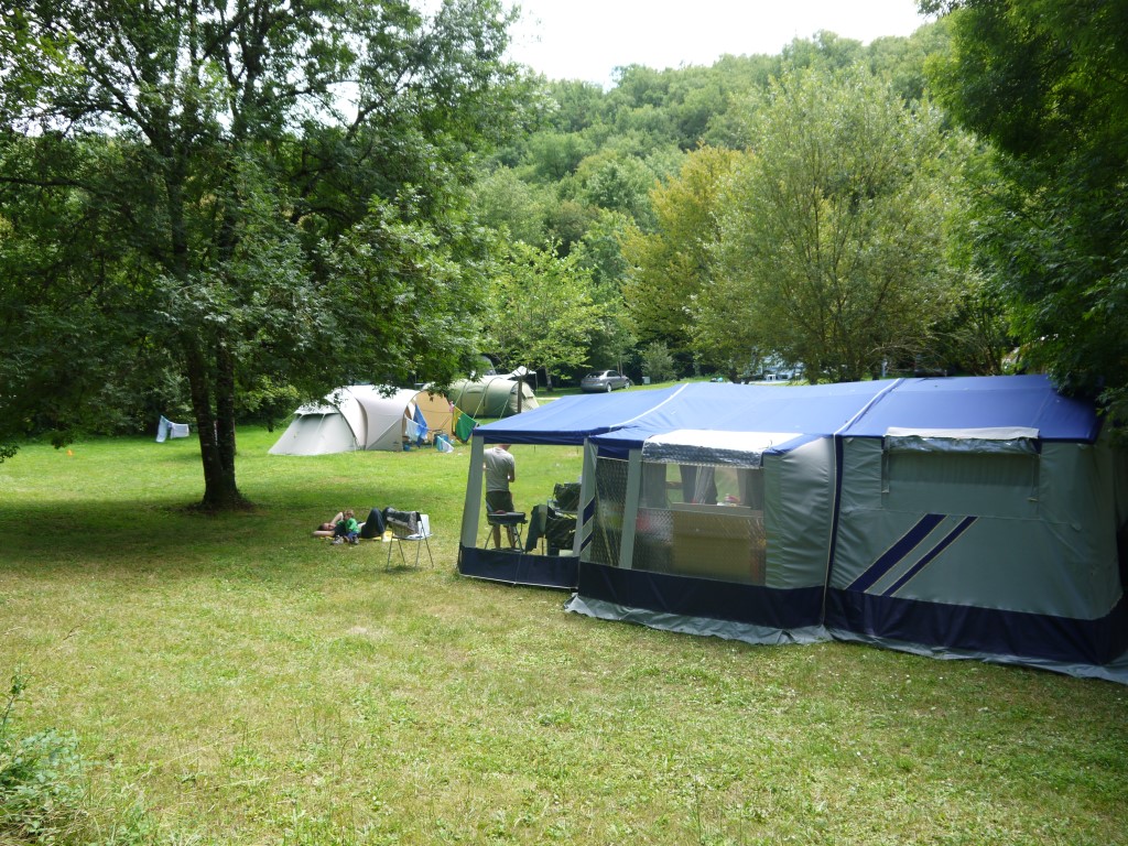 Our small spacious campsite – CAMPING DÉJÀ VU
